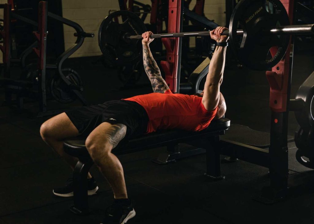 Bankdrukken: Alles wat je moet weten + spieren die je traint